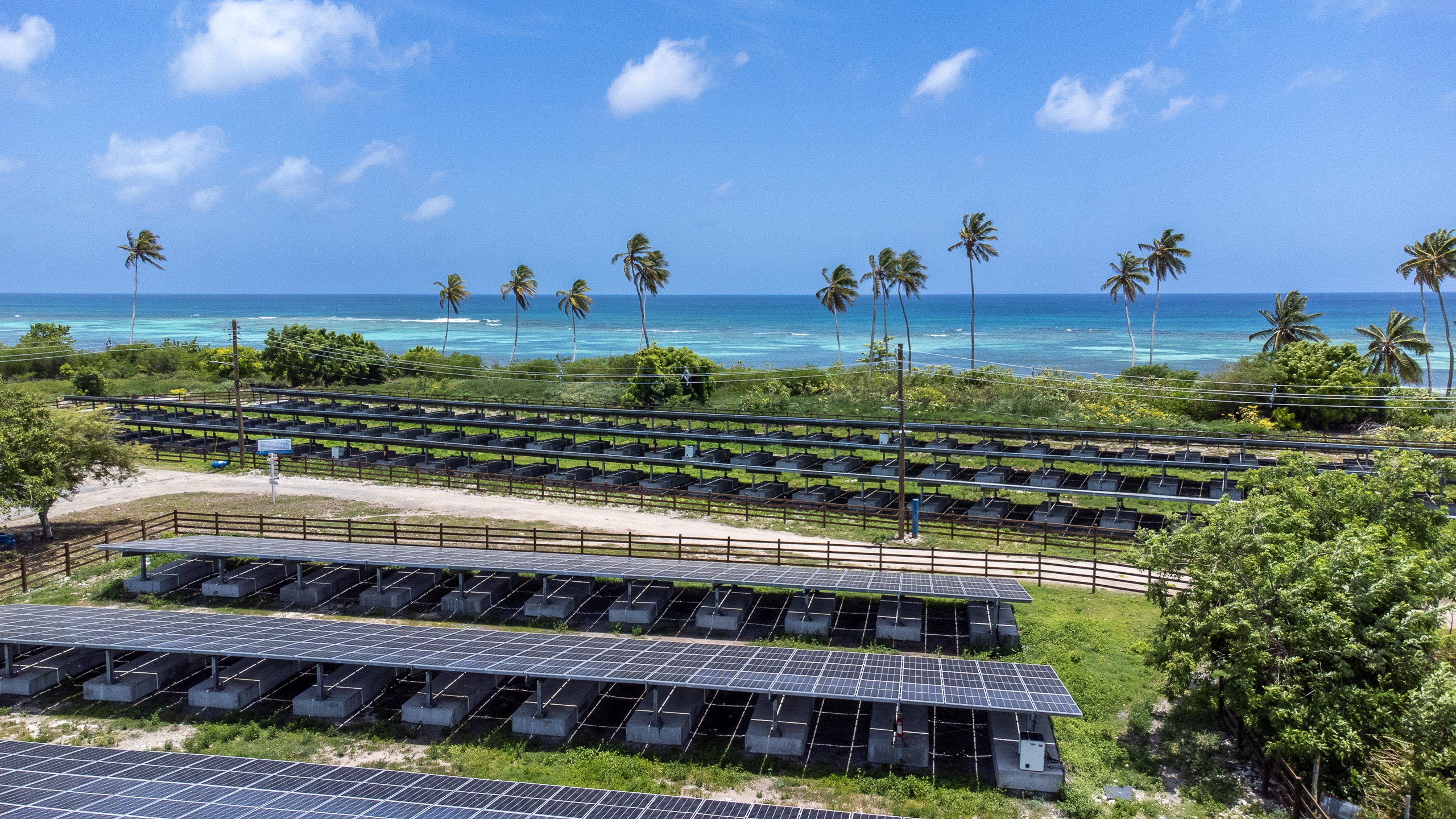 Harnessing Microgrids as a Response to Natural Hazards in the Dominican ...